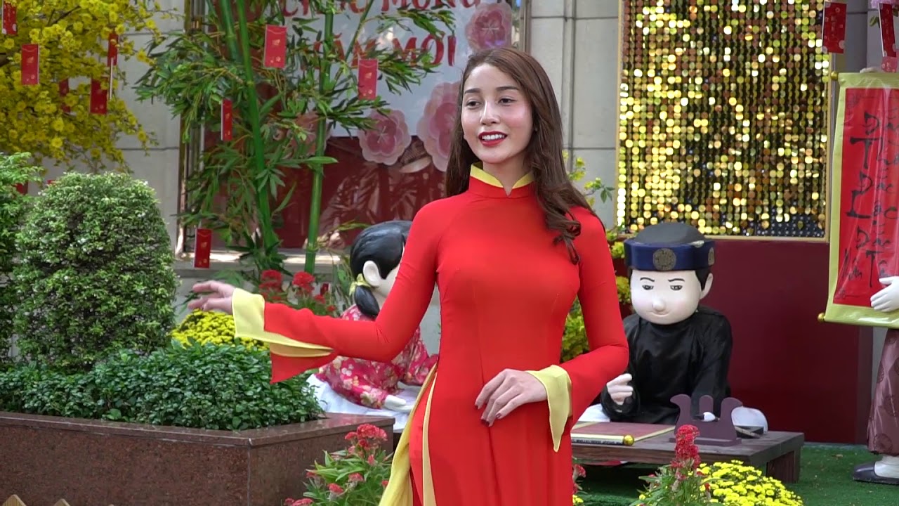 Vannida Senthavisouk | Chúc Tết Kỷ Hợi 2019 - YouTube