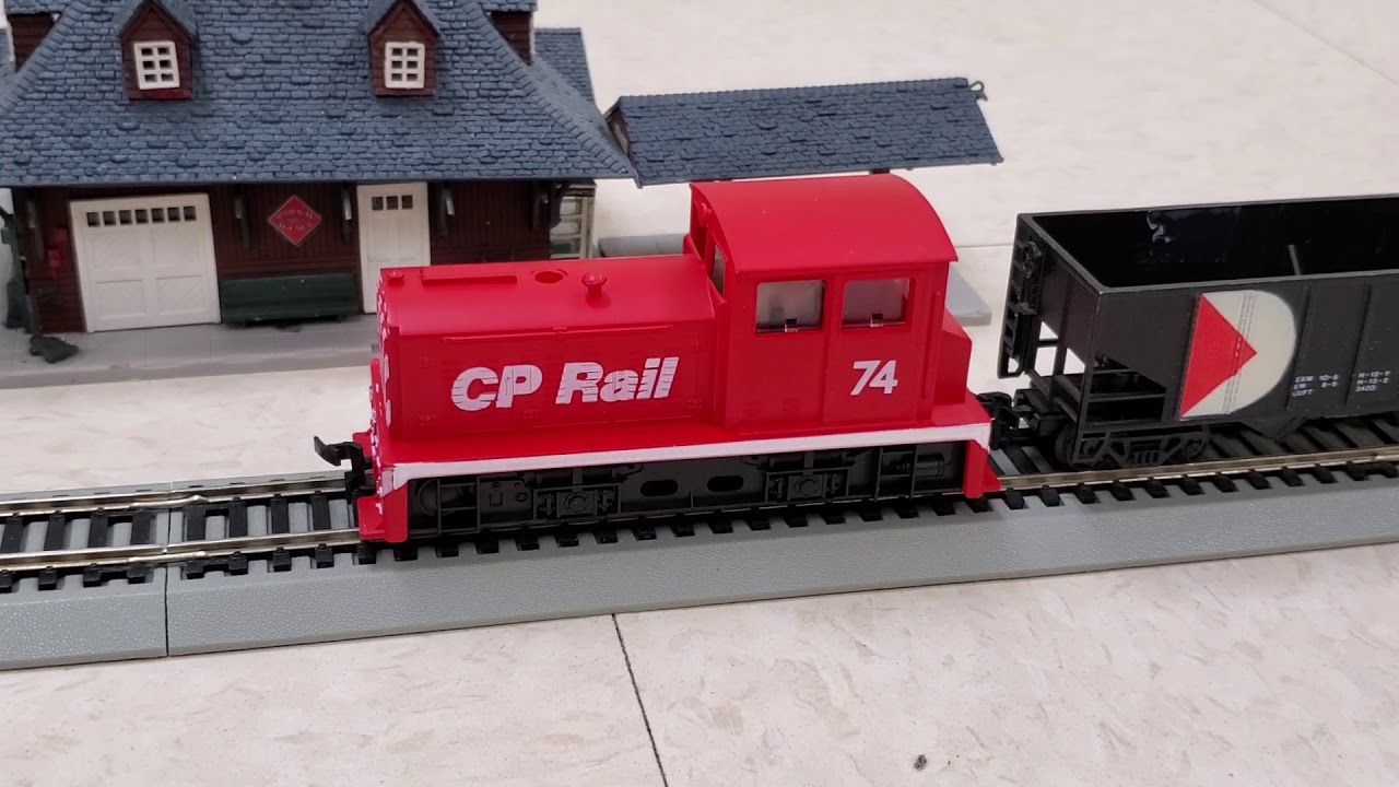 HO Scale Plymouth Diesel Switchers - YouTube