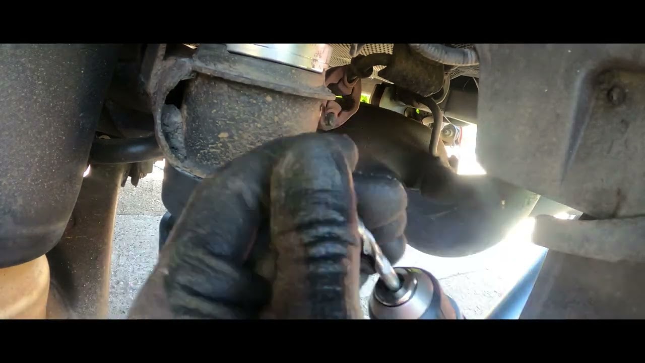 L322 RANGE ROVER Rear Subframe Bush Removal - YouTube