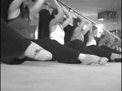 The Bar Method: Ballet Bar Sculpting Exercises for Core Strengthening ...