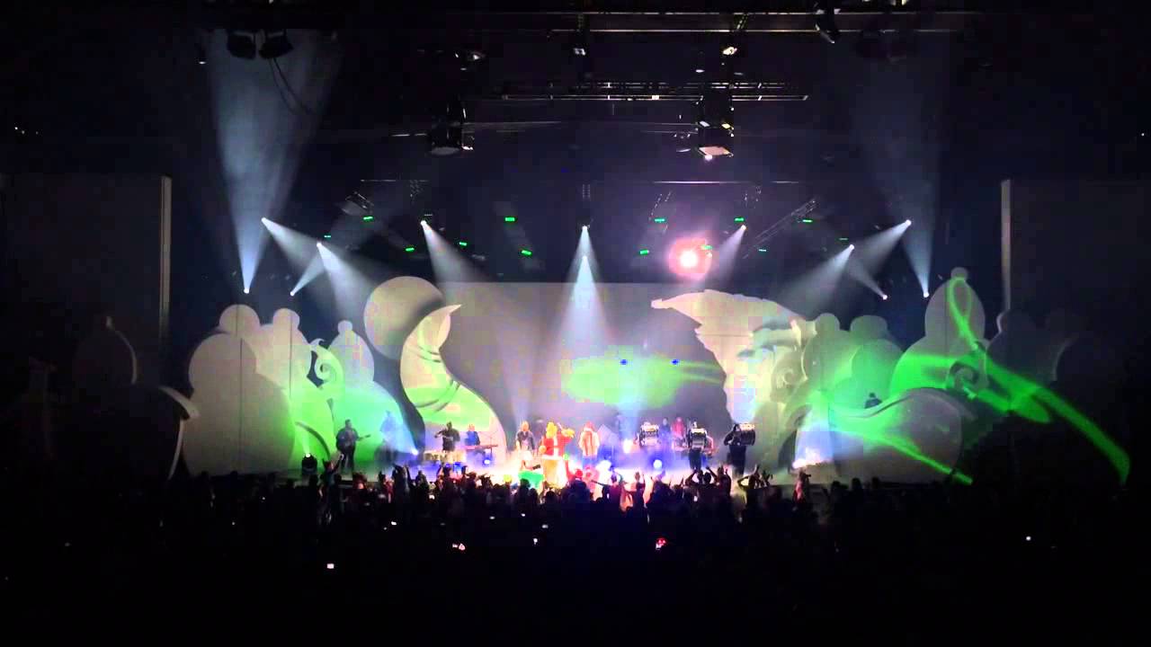 The Grinch Drummer Boy - YouTube