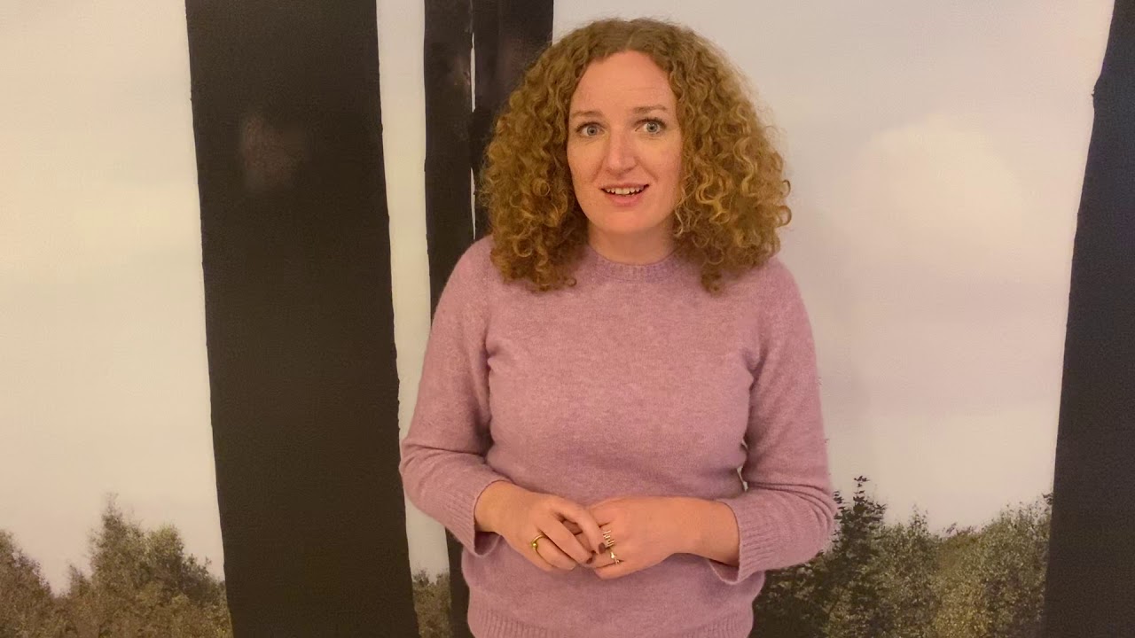 Rosa Lund, retsordfører for Enhedslisten, sender en nytårshilsen - YouTube