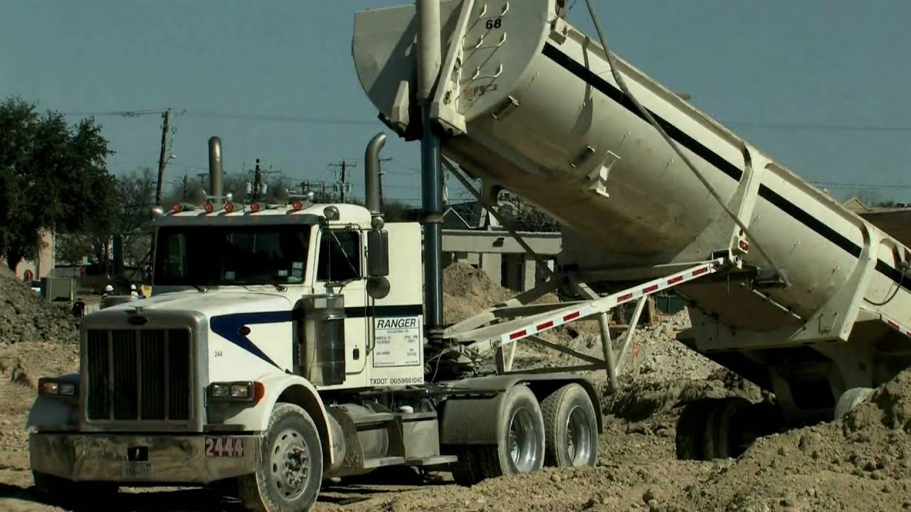 Peterbilt Dump Truck stuck in the dirt HD - YouTube