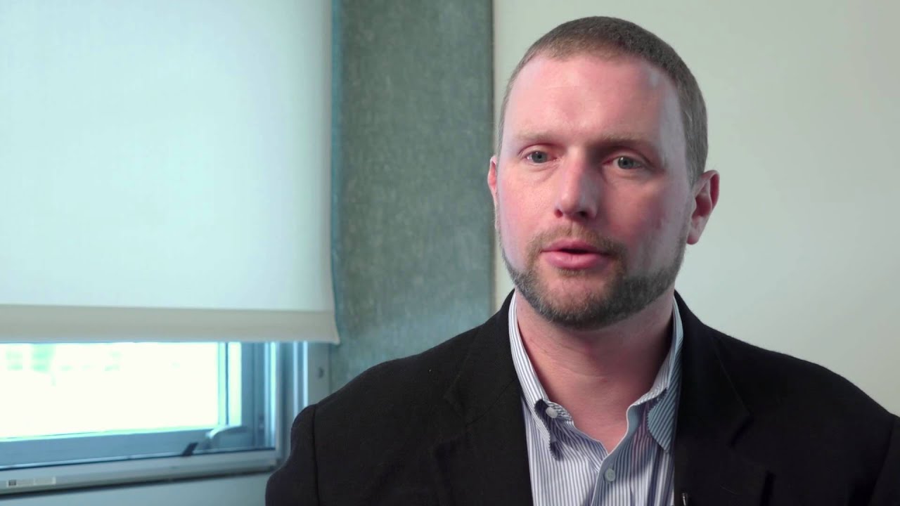 Dr. Cameron Geddes - Compact Particle Accelerators - YouTube