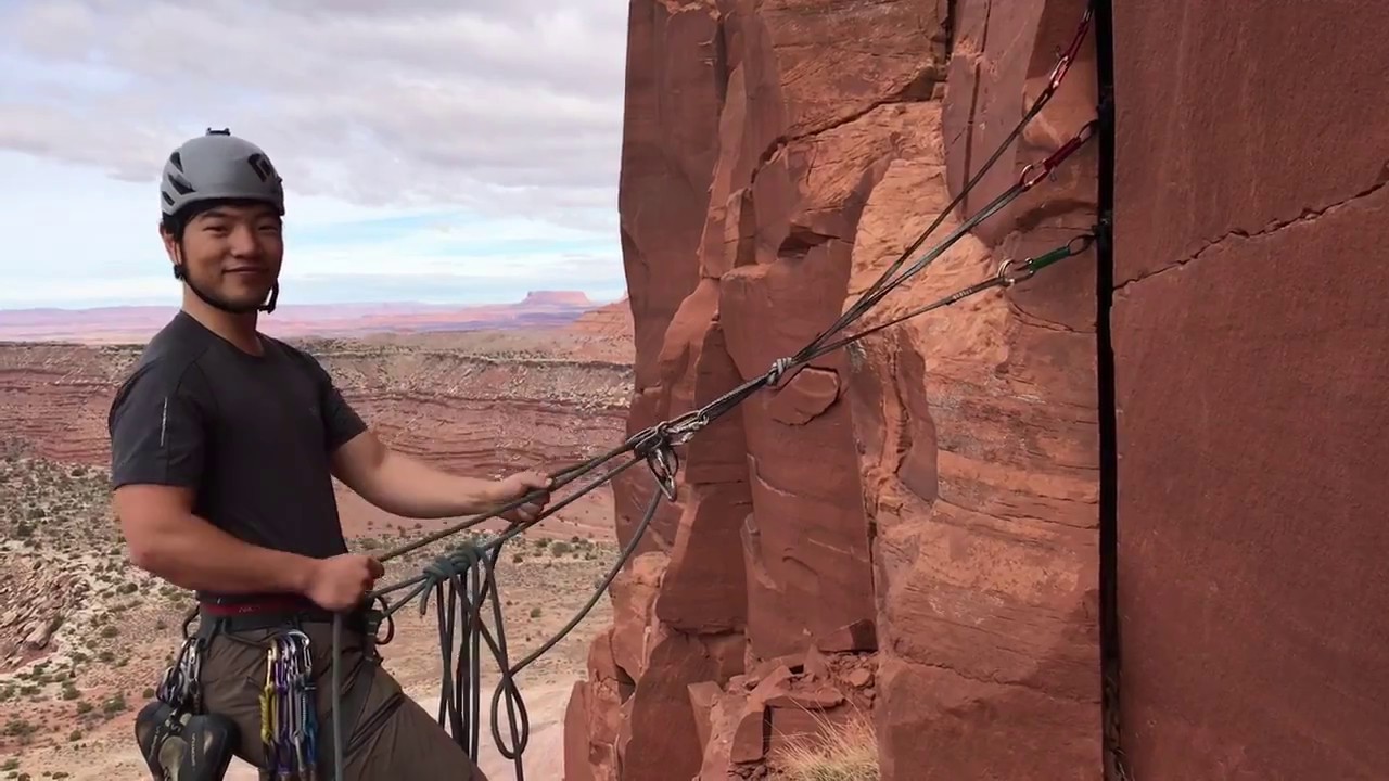 Rock climbing - how to build a fast 3 point anchor - YouTube