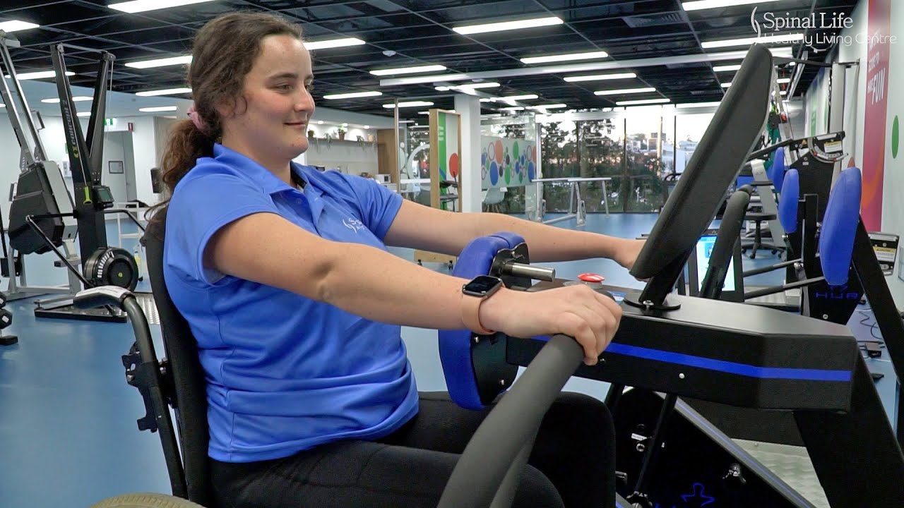 HUR seated upright row and back extension machine - YouTube