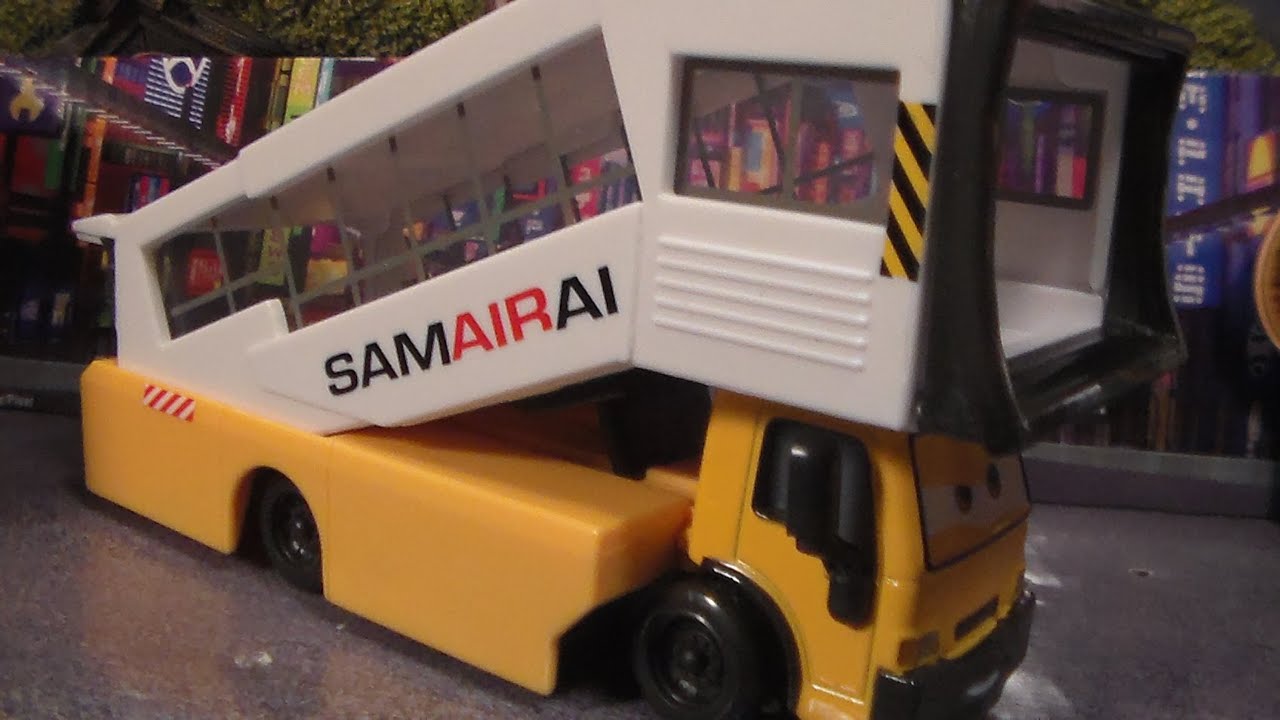 Ucchi, New 2015 Disney Cars 2 Airport Adventure, Diecast Unboxing ...