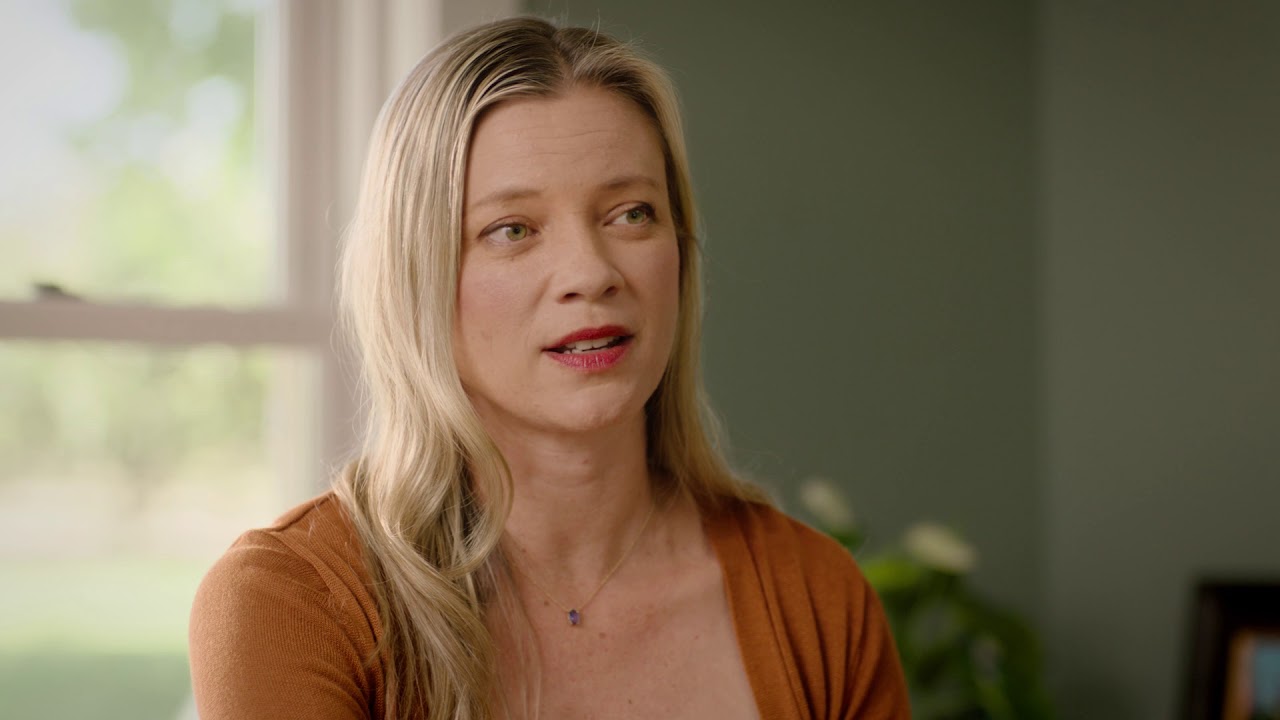 Amy Smart Explains Why Is It Important To Know Where Your Food Comes amy-smart-explains-why-is-it-important-to-know-where-your-food-comes