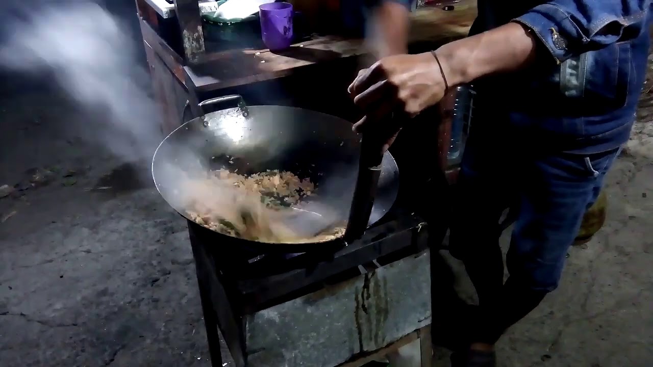 Mie Kuah Dan Nasgor Porsi Besar Kertosono Youtube