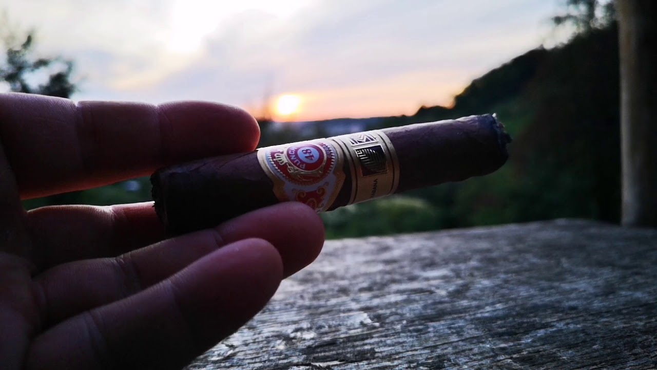 Punch 48 Zigarren Review - YouTube