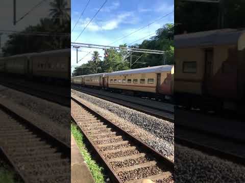 Train 🚂 Feroke - YouTube