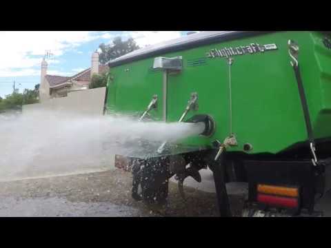 Flightcraft phantom worked 253 ski boat HULK - YouTube