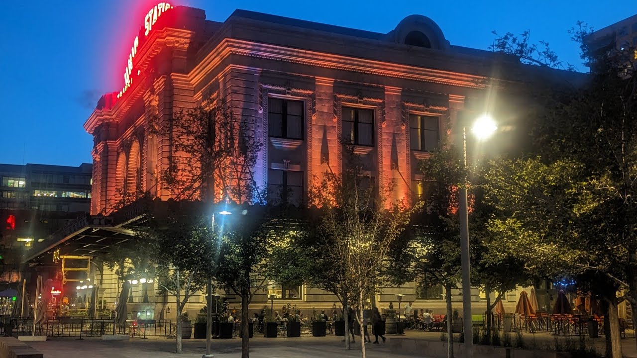 Walking Around Downtown Denver at Night - YouTube