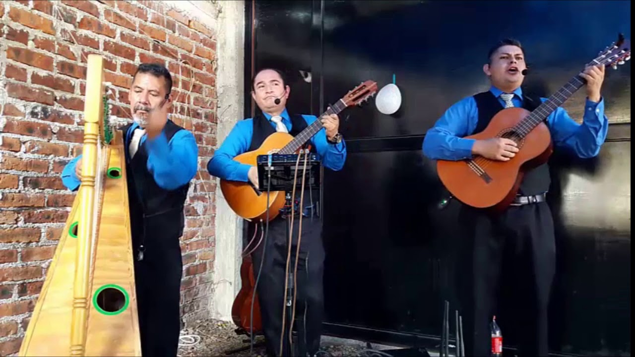 CANTA EL TRÍO ALMA DE CRISTAL - YouTube