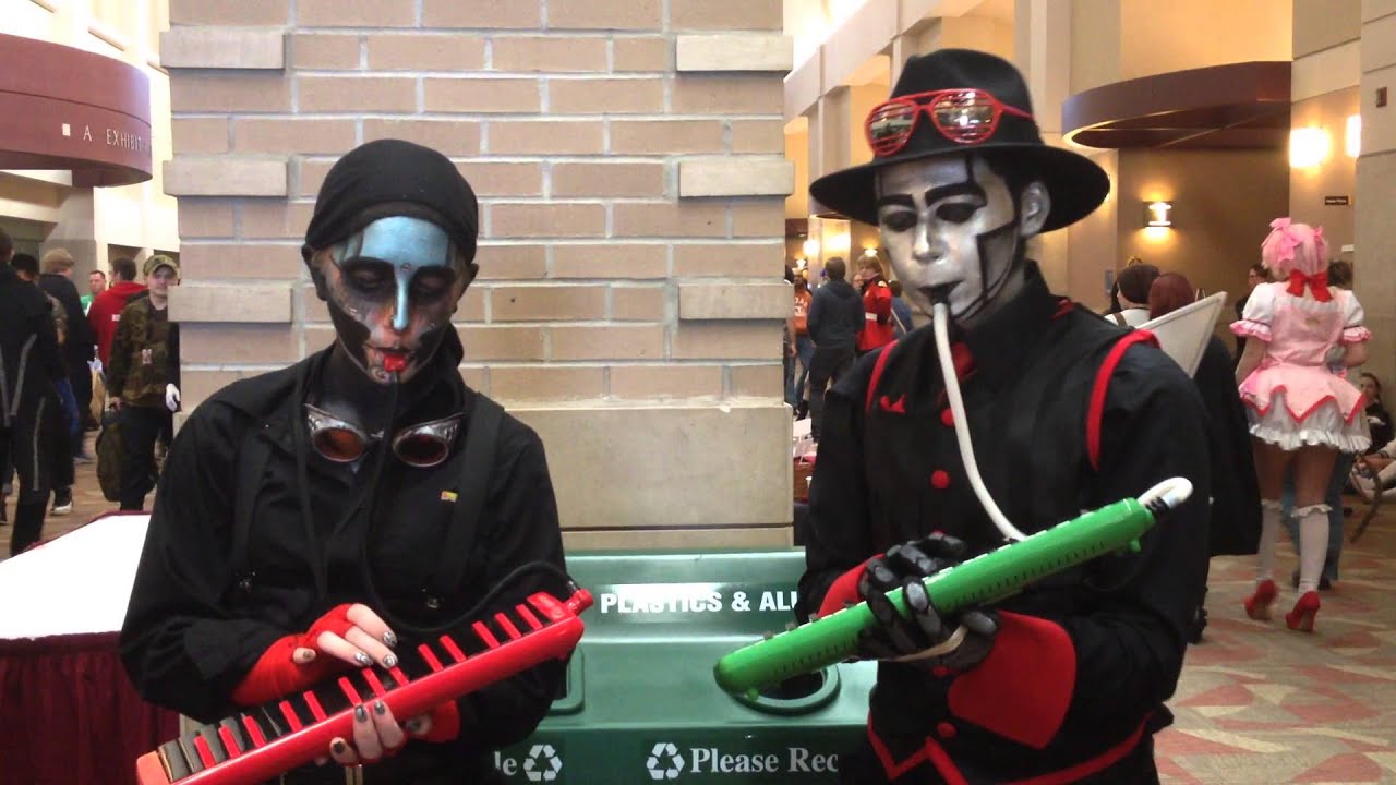 Spine and Rabbit Cosplayers Playing "Juju Magic" - YouTube