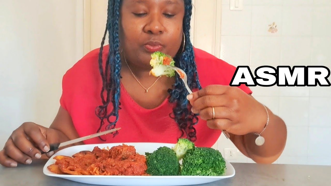 ASMR MUKBANG/JOLLOF RICE WITH BROCCOLI & PLANTAIN/FIRST TIME USING ...