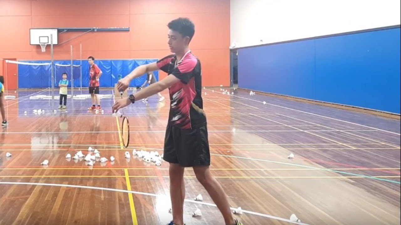 Learn how to serve in badminton fast | backhand serve tips | Badminton ...