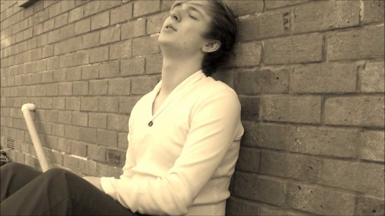 One Direction - Little Things Official Music Video - YouTube