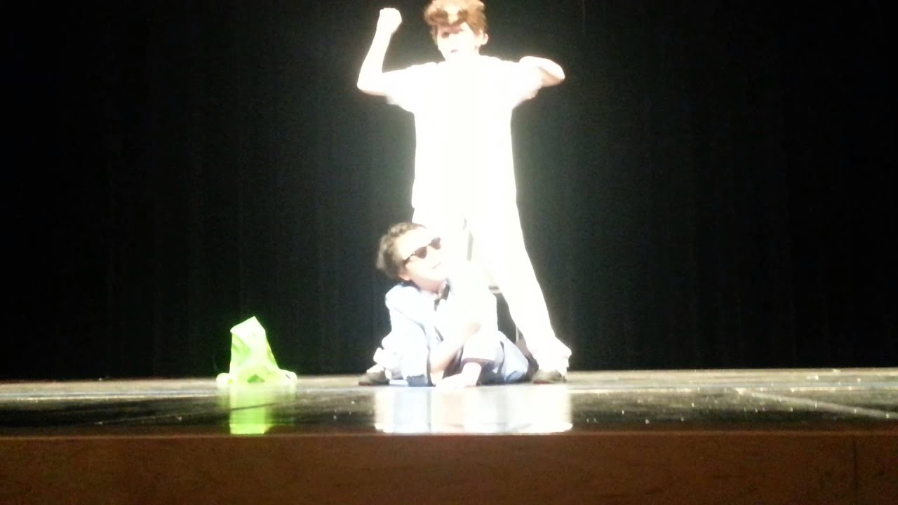 Mini psy gagnam style - YouTube
