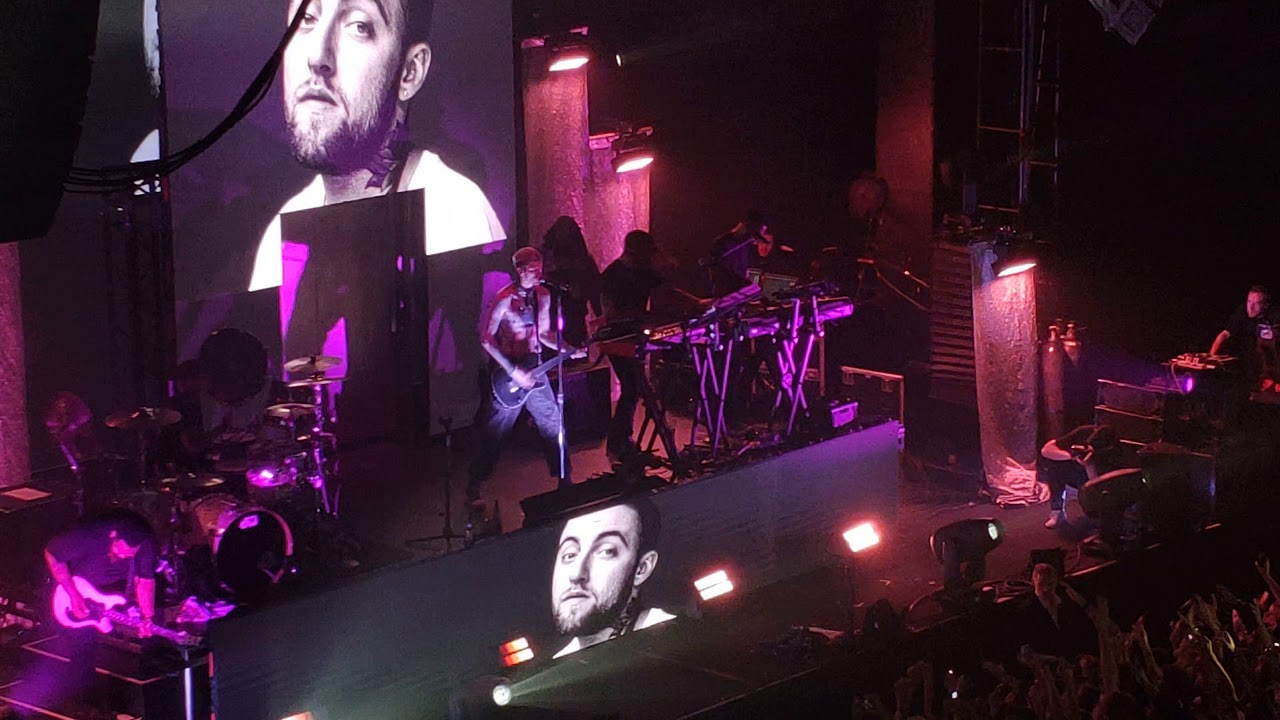 Machine Gun Kelly - 27 in Moscow - YouTube