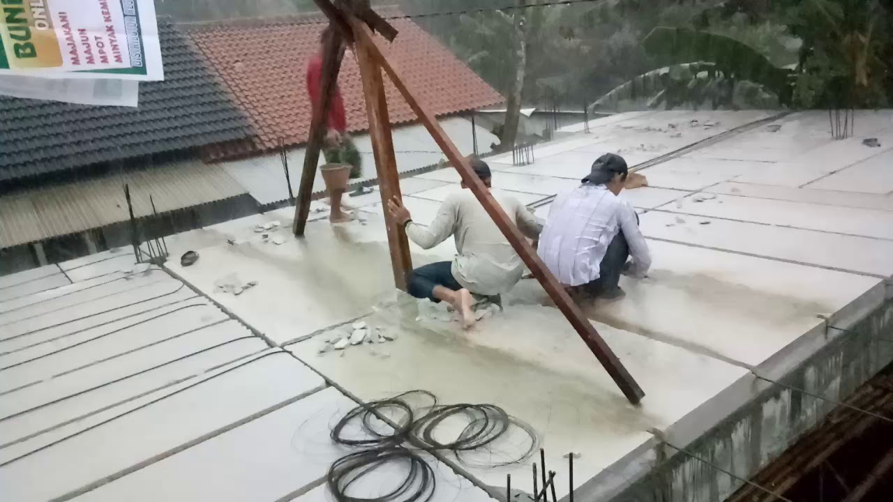 Proses Grouting panel lantai citicon - YouTube