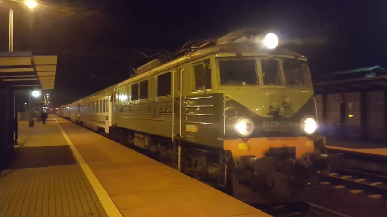 Zielony Trapez EP07-338 z IC 8306/7 Malczewski do Krakowa Głównego. - YouTube