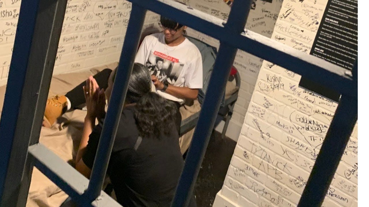 A COUPLE THAT TRAPS TOGETHER STAYS TOGETHER!! TRAP MUSEUM MUSIC VLOG ...