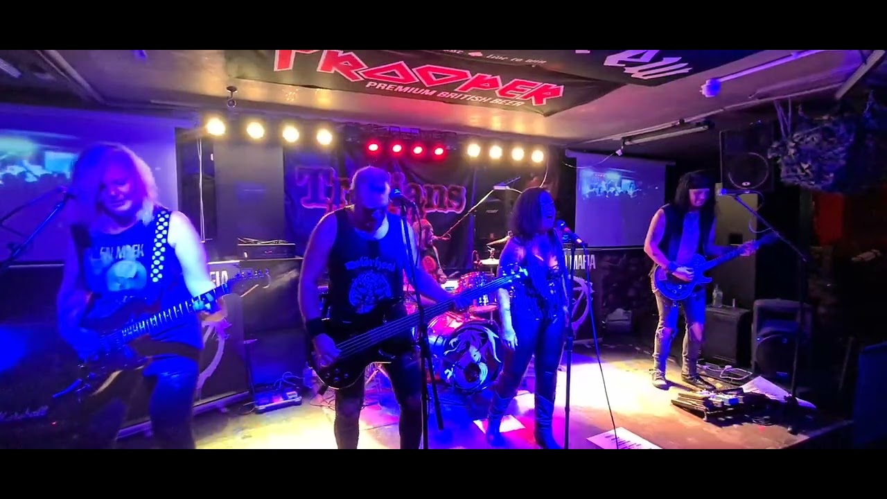 Fallen Mafia "Story Ends" Trillians - YouTube