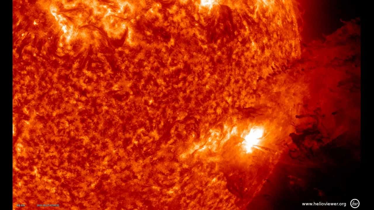 Spectacular Solar CME on 06.07.2011 - YouTube