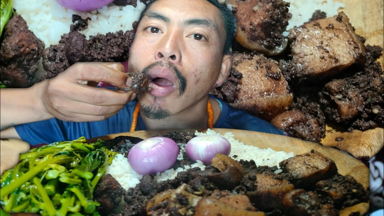 Mukbang with pig blood & fat/ Pure Naga style||Akzz vlog|| North East ...