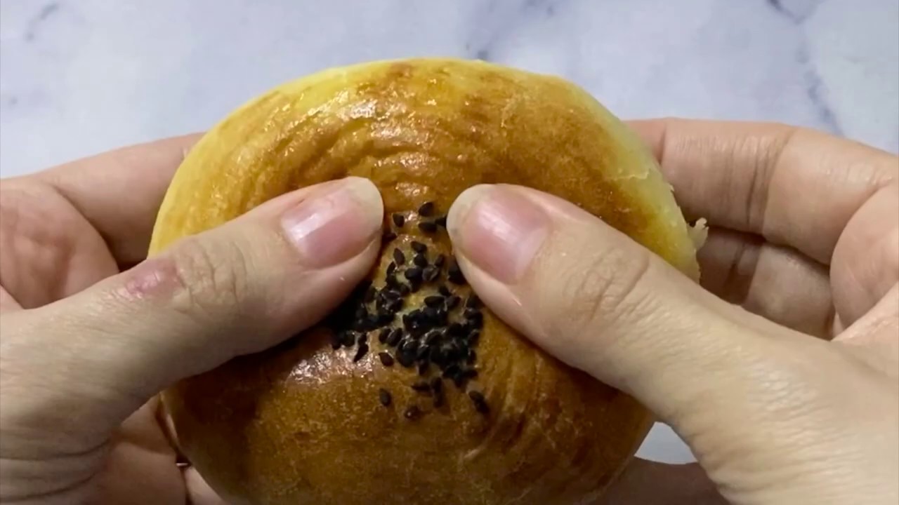 Delicious Greek Bread filled with feta cheese - YouTube