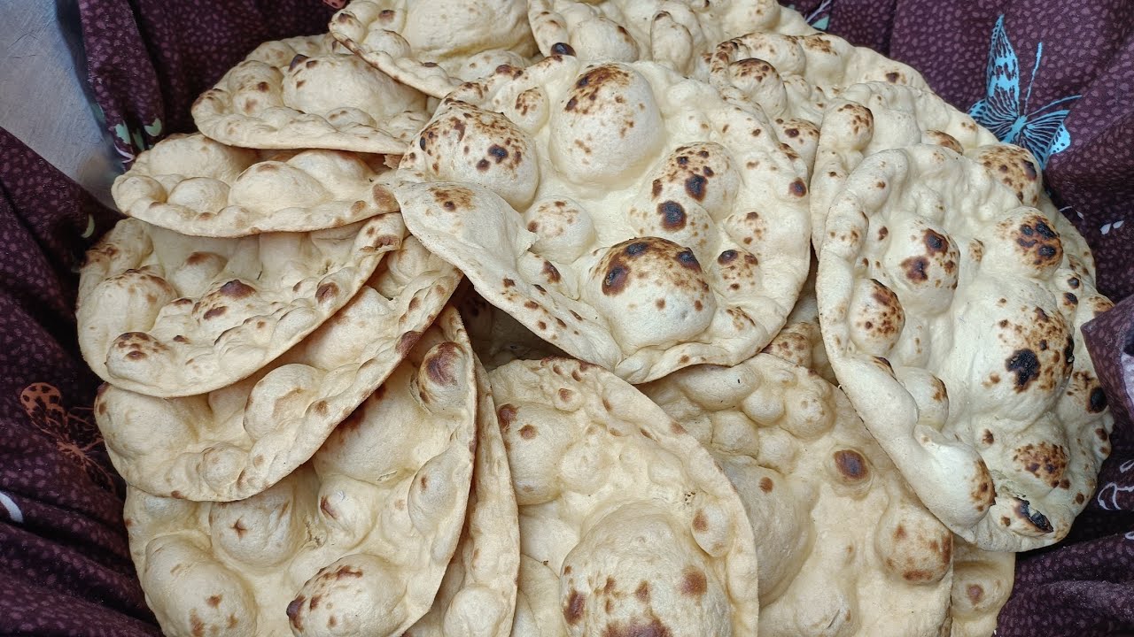 Bareilly famous mughlai Nan | Tandoor ki Roti | Tandoori roti at home ...