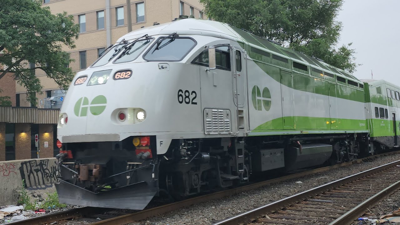 GO 1858 (Hamilton Express) - 682 With 373 Departing Hamilton GO Centre ...