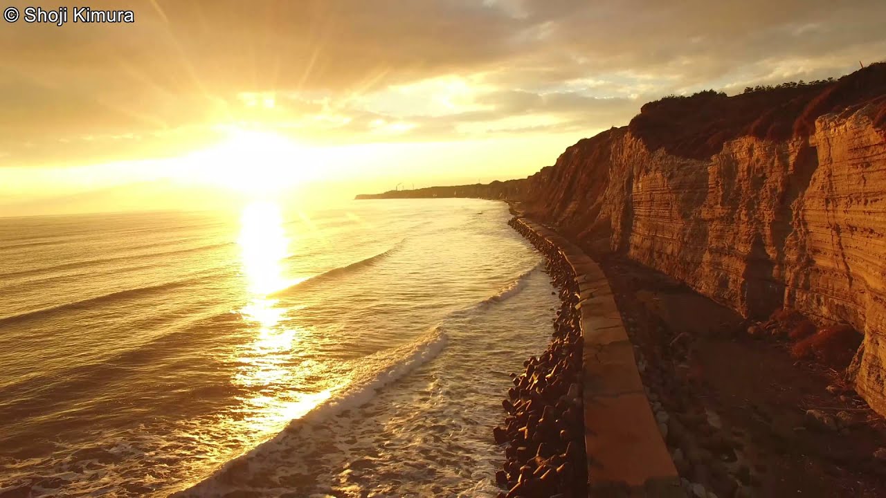 マルチコプター 4K 空撮 銚子市 屏風ヶ浦 Aerial movie above BYOUBUGAURA in Cyoshi Chiba ...