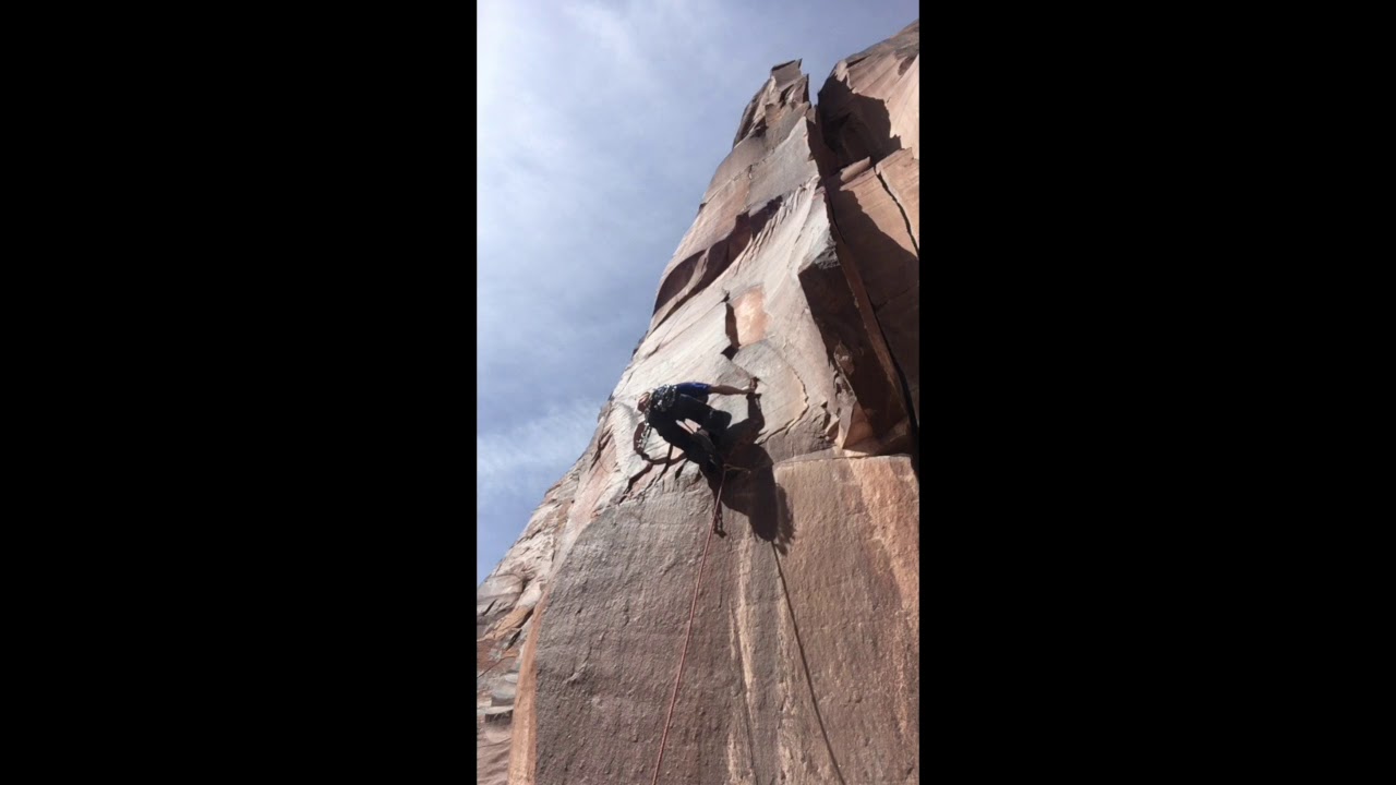 Indian Creek 5.13's, Charlie Barrett - YouTube