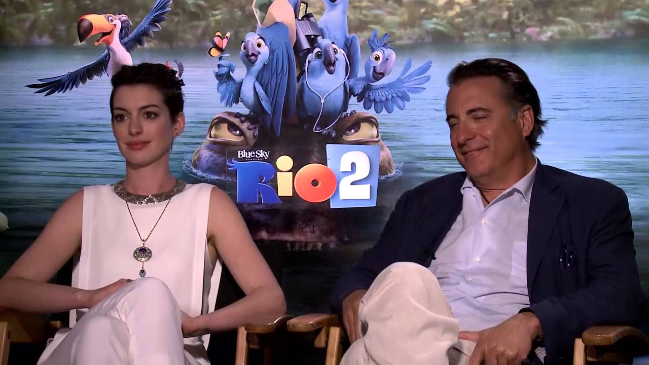 Anne Hathaway & Andy Garcia Preview RIO 2 - YouTube