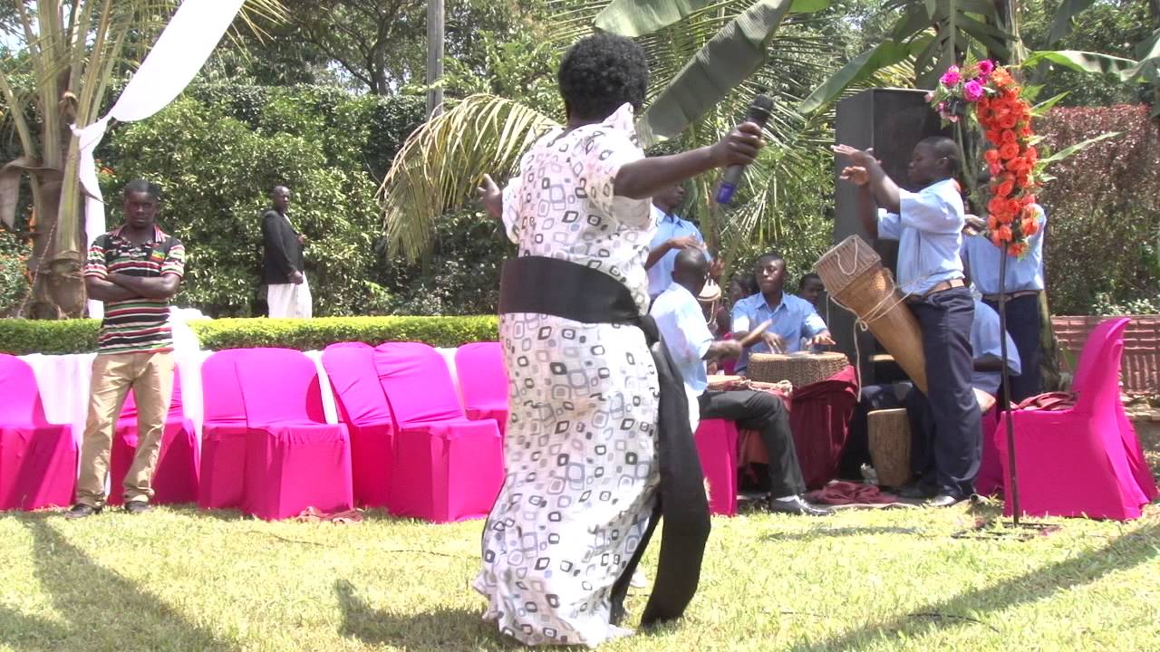 Traditional kiganda dance - YouTube