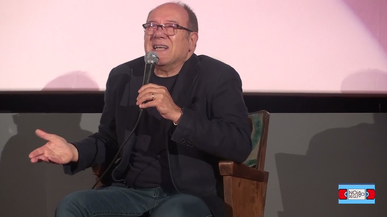 Compagni di Scuola: Carlo Verdone parla di Angelo Bernabucci - YouTube