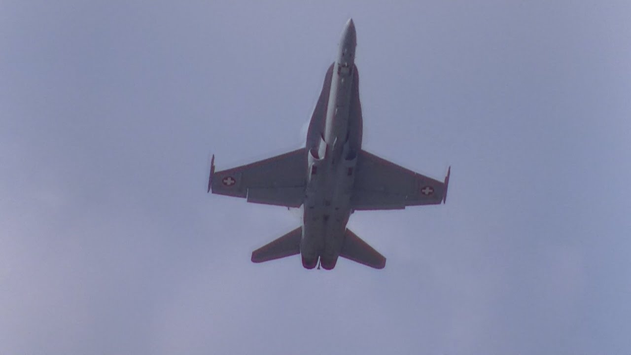 LOUD! Swiss Air Force F-18 Flying Display! With Wing Condensation ...