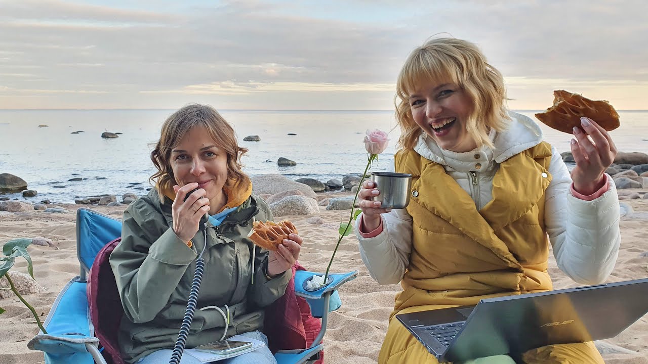 Two Young Ladies LIVE On Air / portable! Ham YL operators Raisa R1BIG ...