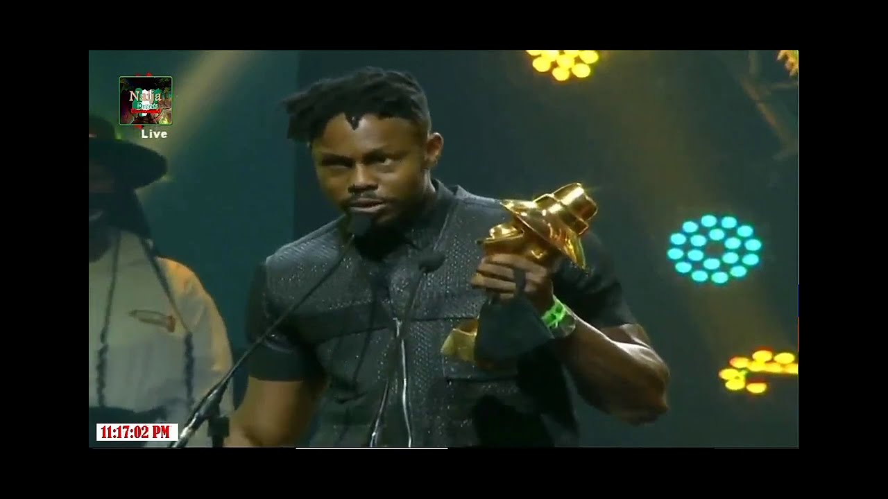 LADIPOE MAVINS WINS HEADIES BEST COLLABO 2021 Know You ft Simi - YouTube