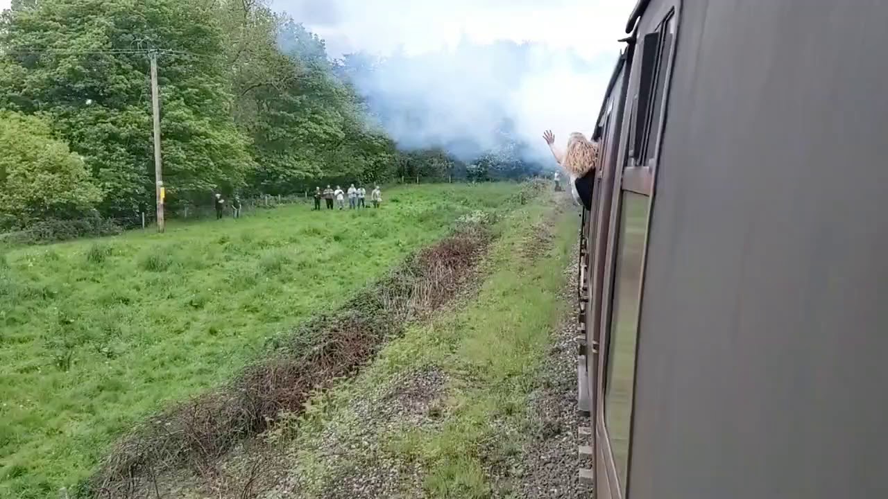 Diesel Gala mega Deltic clag blocks out photographers on SVR 2019 - YouTube