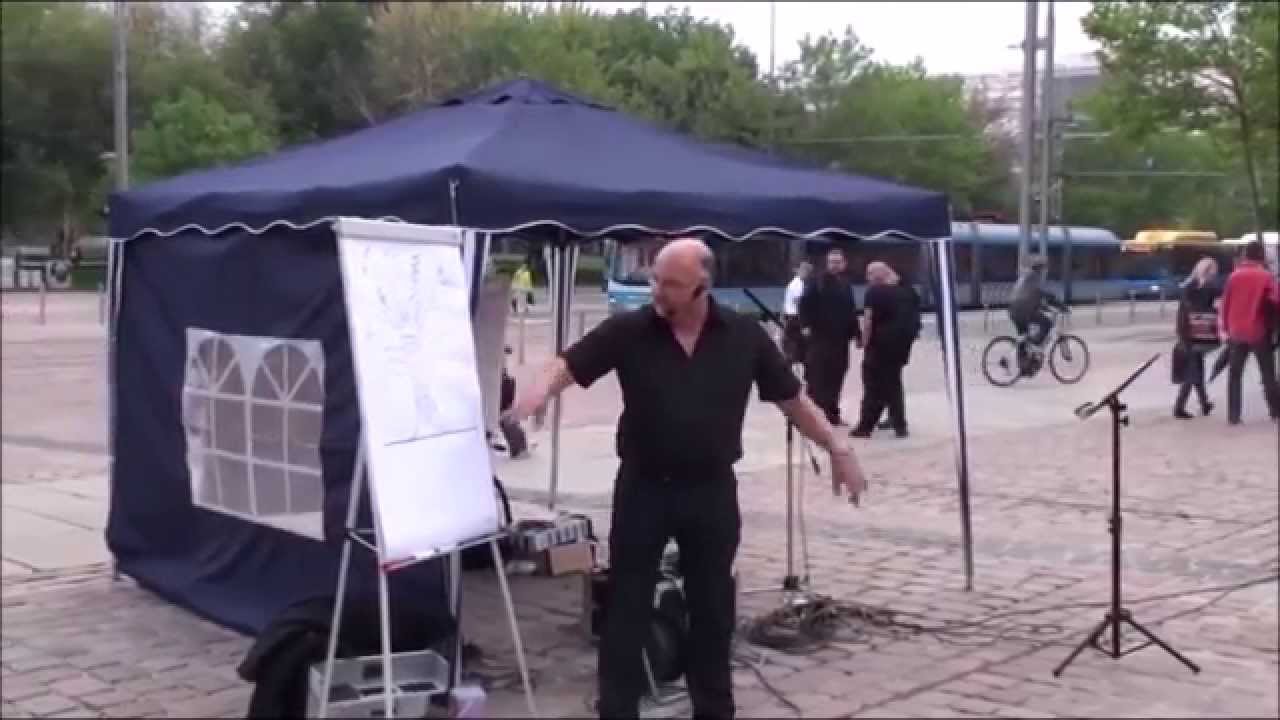 Alex Quint 19 Mahnwache für den Frieden Chemnitz 15 9 2014 - YouTube