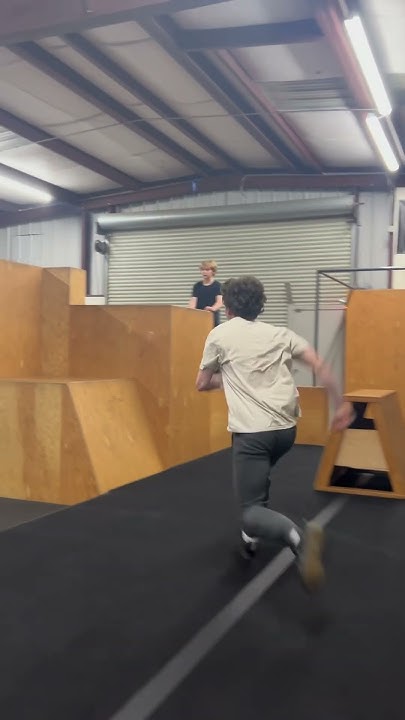 Parkour Wall Stride Vault Down - YouTube