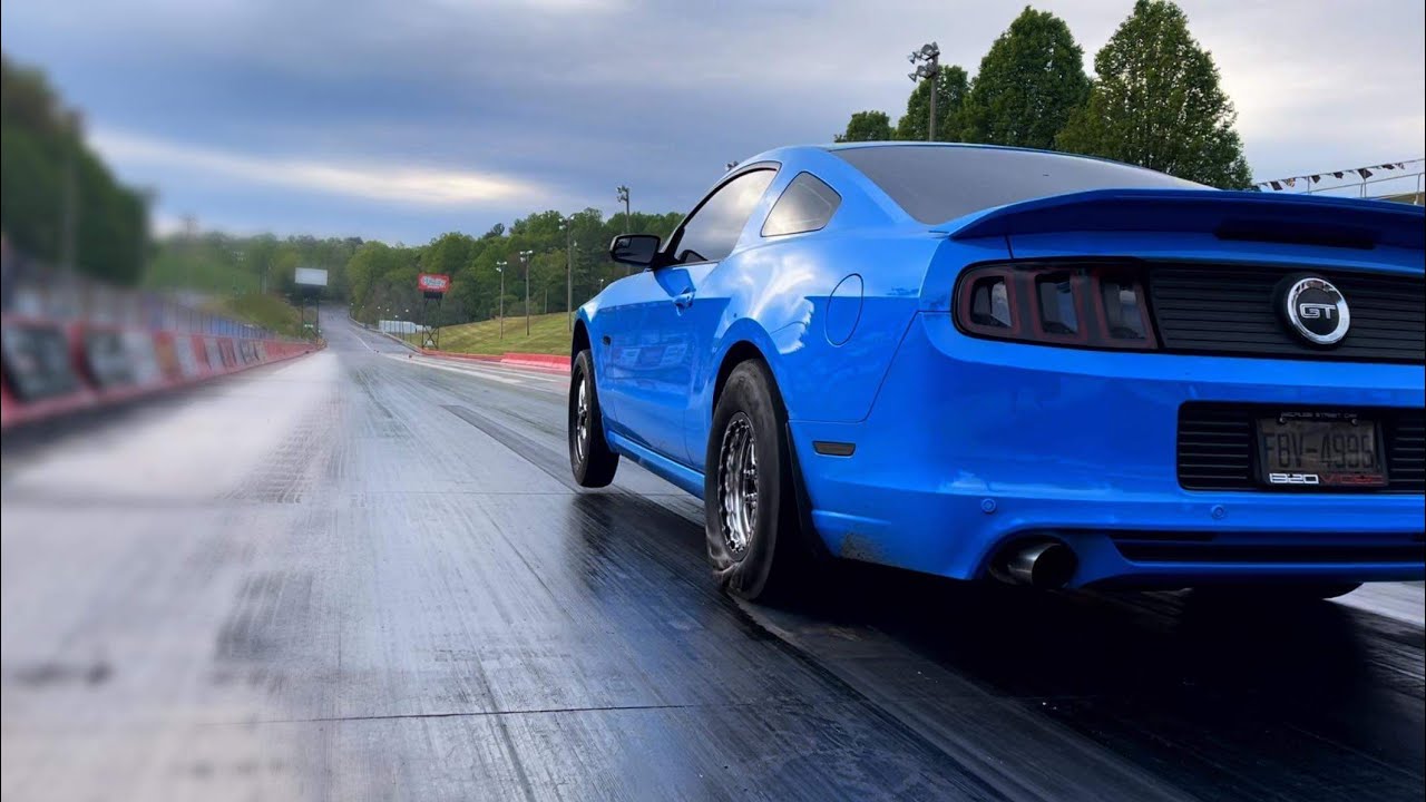 PAPA SMURF gives insight on racing this year - YouTube