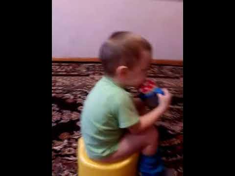 На горшке - YouTube