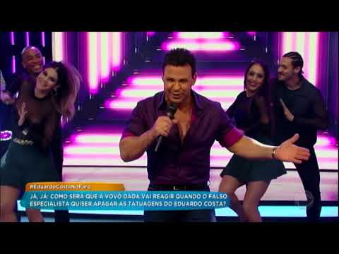 Eduardo Costa levanta a plateia cantando o sucesso Sapequinha