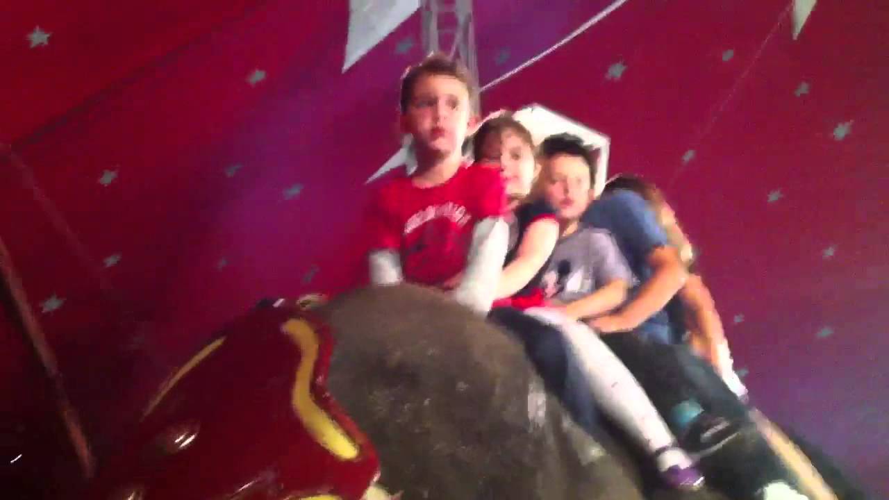 Alex pe elefant 2013 - YouTube