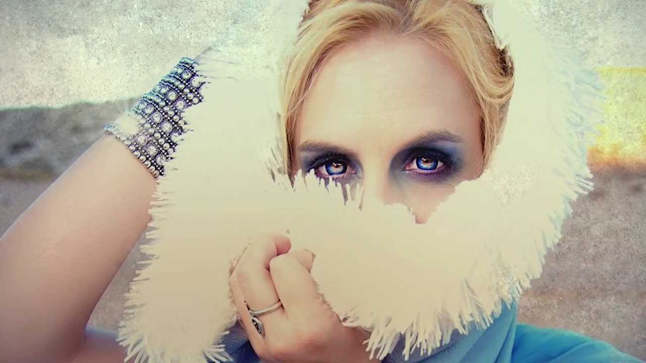 Ice Queen of the Mojave DP:Tyson O'Brien - YouTube