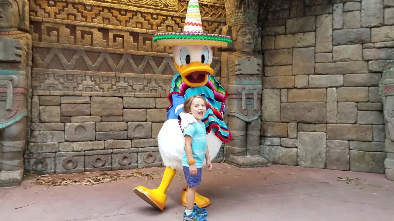 Hola Donald Duck - meet & greet at Disney's Epcot - YouTube
